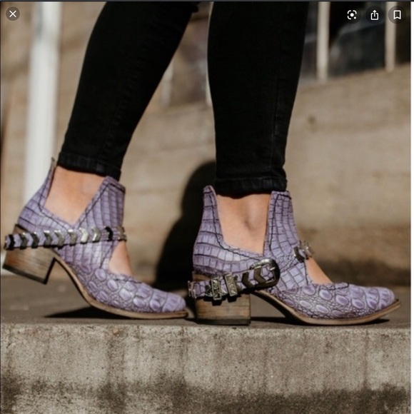 Freebird by Steven | Shoes | Iso Freebird By Steven Purple Snakeskin Boots | Poshmark